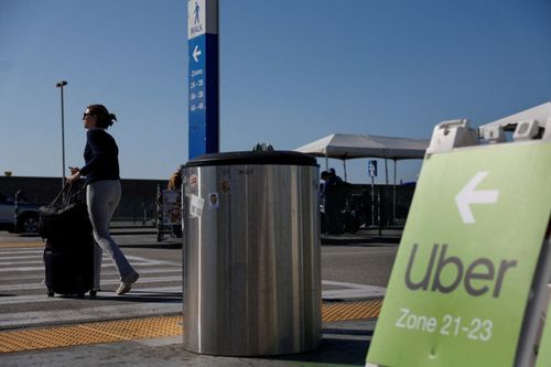 Uber and Lyft drivers form first US ride-share union | IUX24