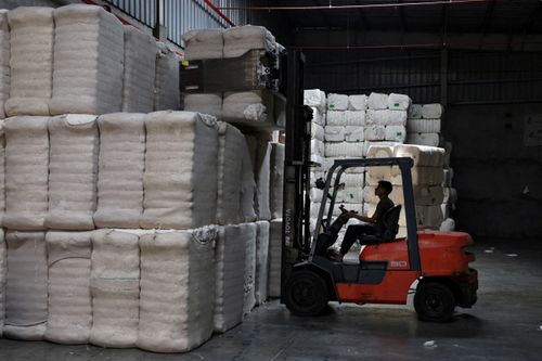 India Industrial Output Grows 4.9 Percent in April | IUX24