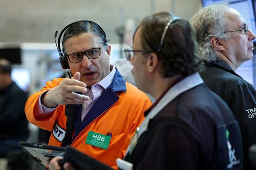 Wall Street Gains as Trump Cancels Planned Iran Strikes | IUX24